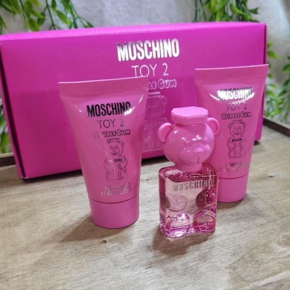 Moschino | Bath & Body | Moschino Toy 2 Bubble Gum Mini Set | Poshmark